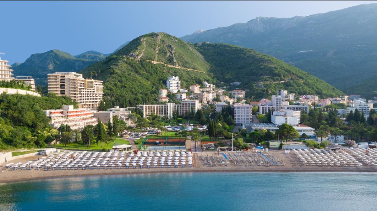 Budva, perla ascunsă din Muntenegru! Cele mai bune 4 hoteluri unde te ...