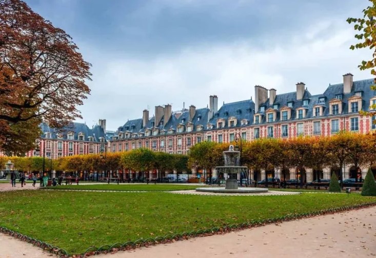 Cele mai frumoase 15 locuri de vizitat în Paris ️