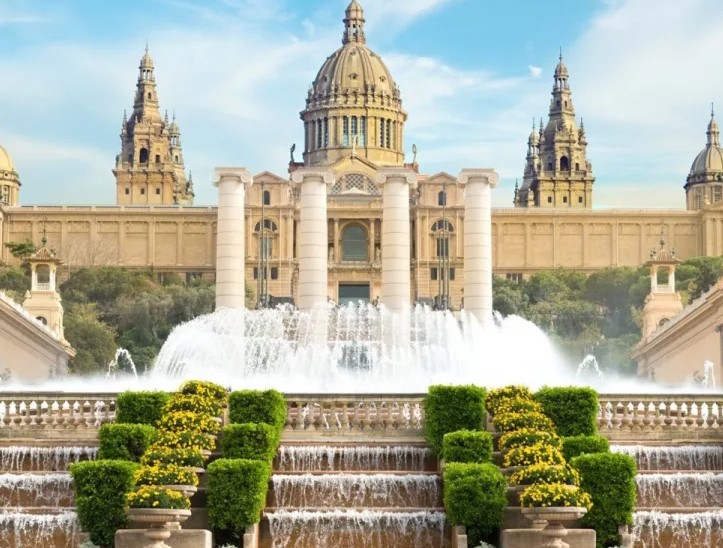 Top 15 Locuri de vizitat într-un city break la Barcelona ️
