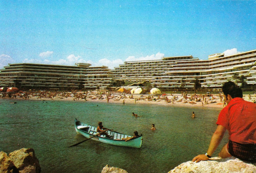 Celebrul complex Amfiteatru-Belvedere-Panoramic din Olimp, se lansează ...