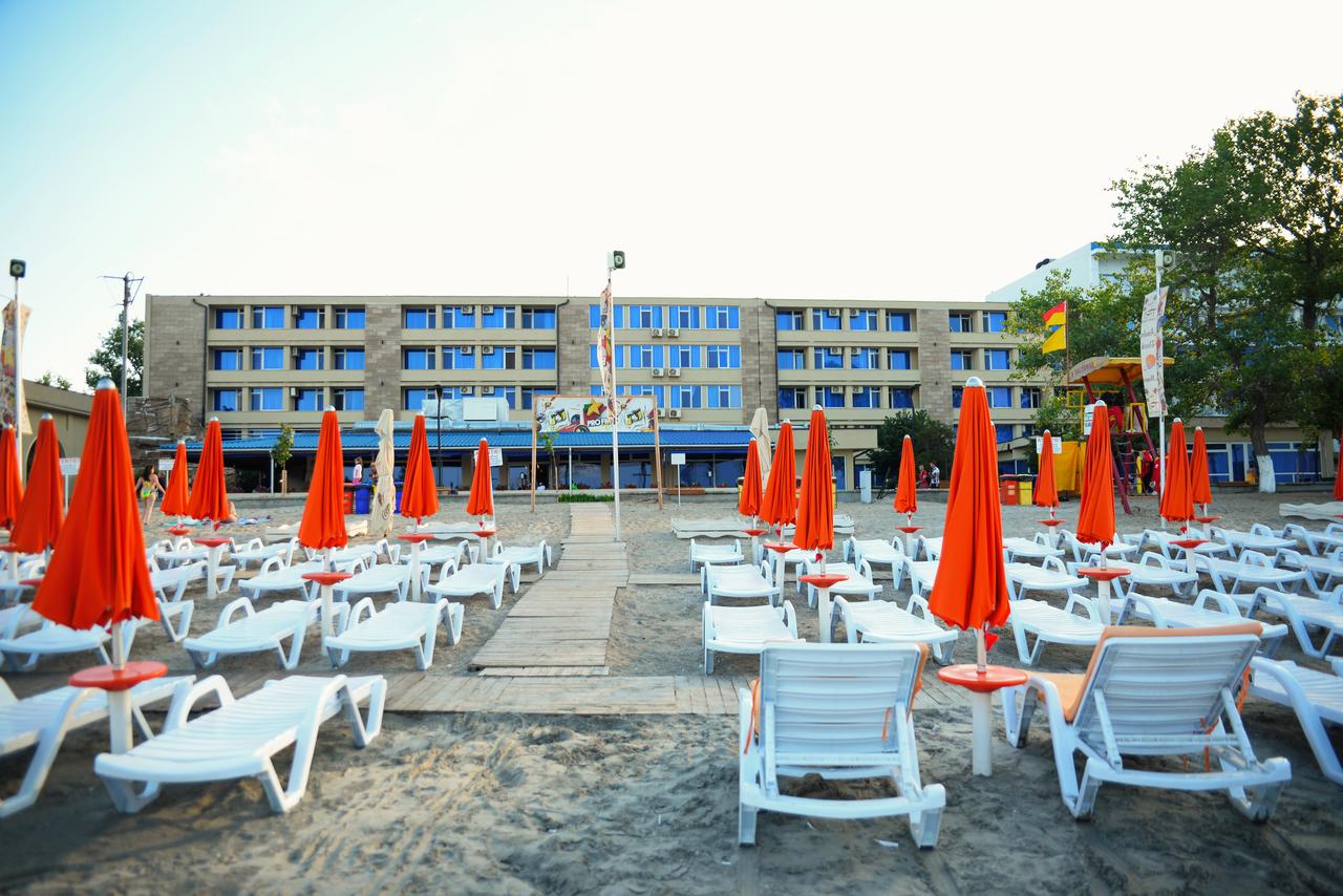 Am găsit 20 de hoteluri pe plajă în Mamaia ️