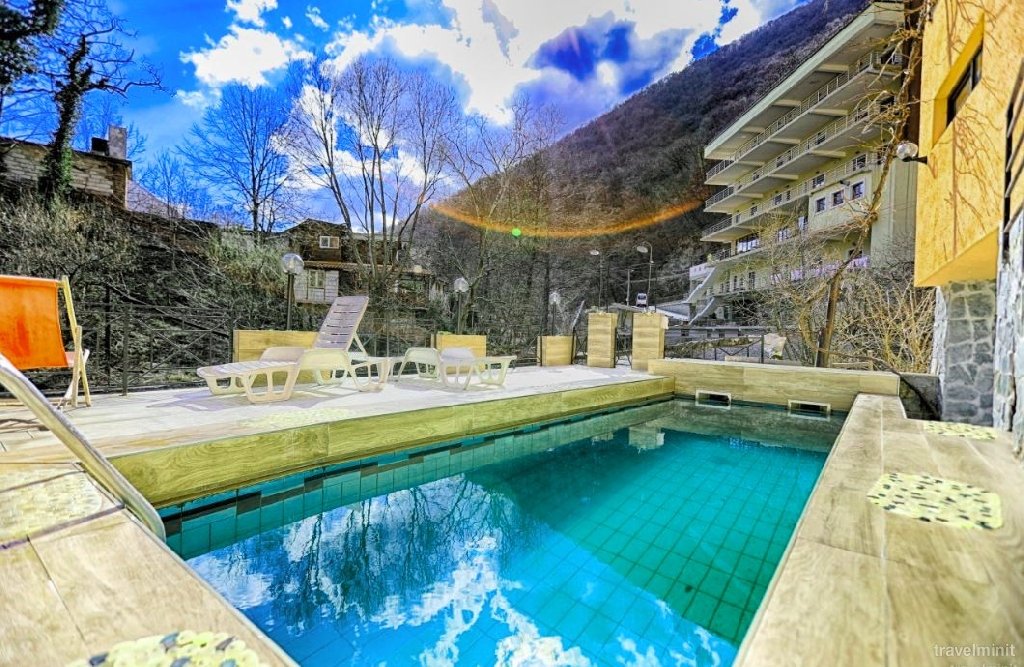 Top 5 cele mai bune hoteluri din Baile Herculane recomandate de turisti
