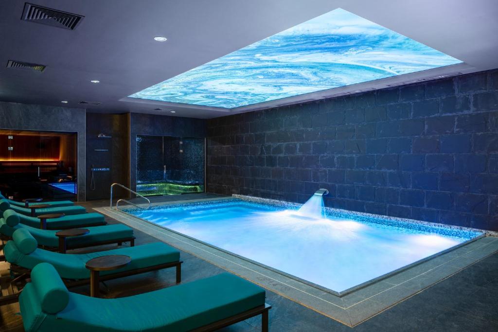 Hoteluri în București cu piscină și Spa