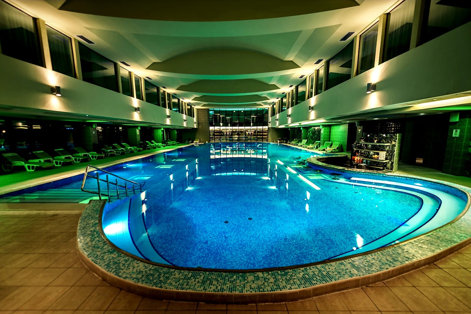 10 hoteluri în Poiana Brașov cu piscină și Spa ️
