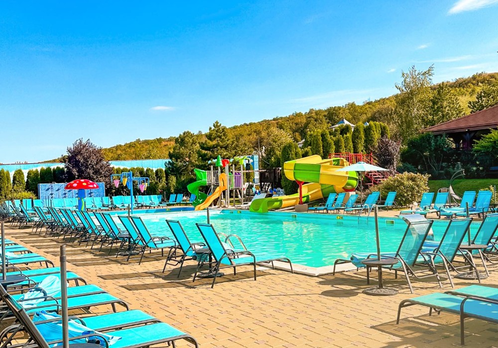 5 Ștranduri și piscine termale deschise în Băile Herculane ️